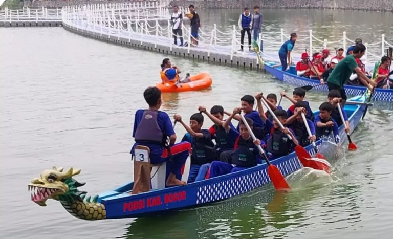 Seru! Depok Bakal Gelar Lomba Perahu Naga di Setu Sawangan, Peserta ...